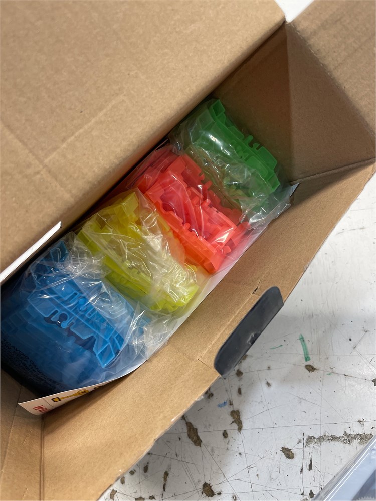 Dollar.Bid - Magic Tracks Flexible Snap-Together Kids Car Track - Bendable, Expandable, and E